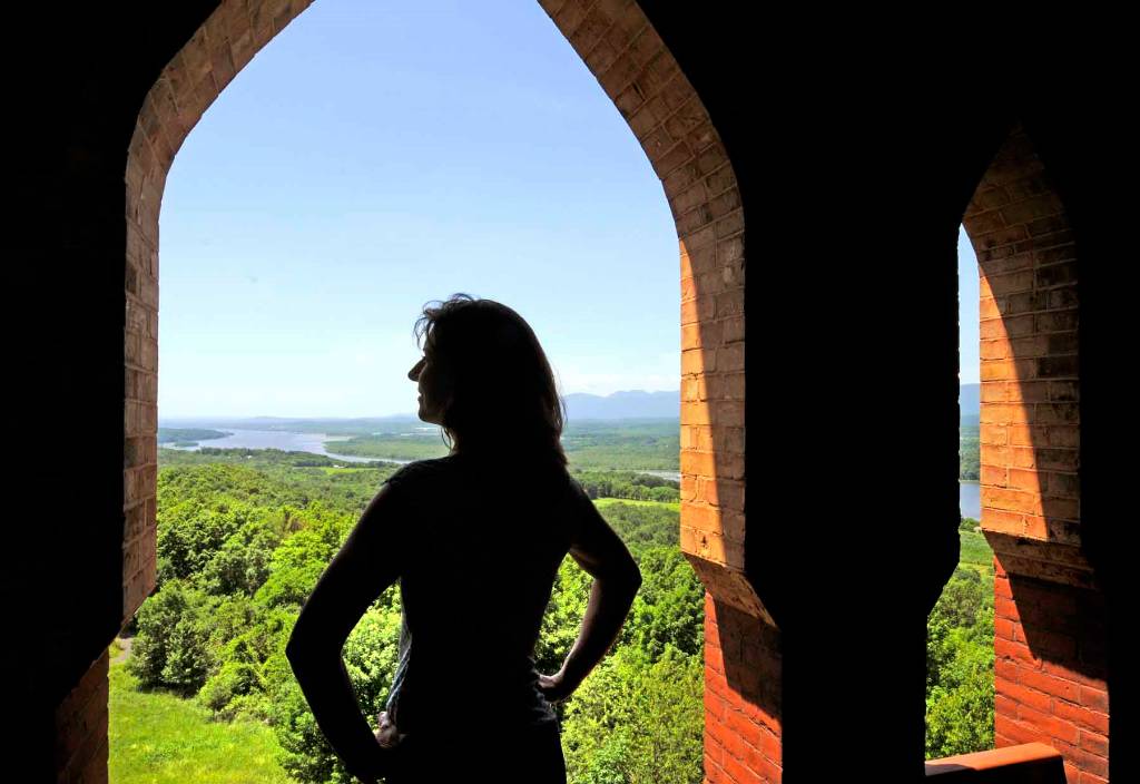 Olana reveals private lives