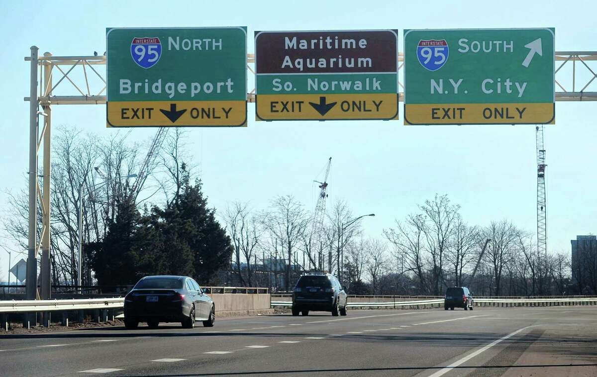 DOT sinks overhead highway signs for Maritime Aquarium
