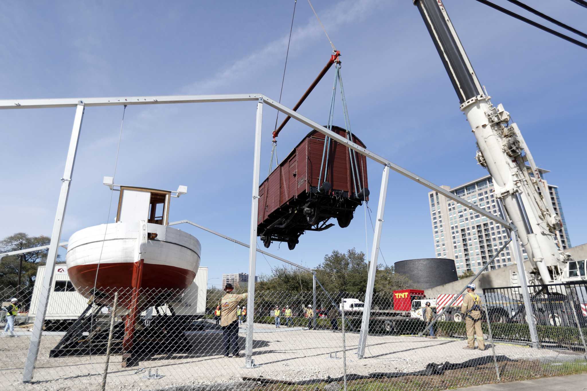 Relocation of "Hanne Frank" rescue ship and German railcar marks the ...