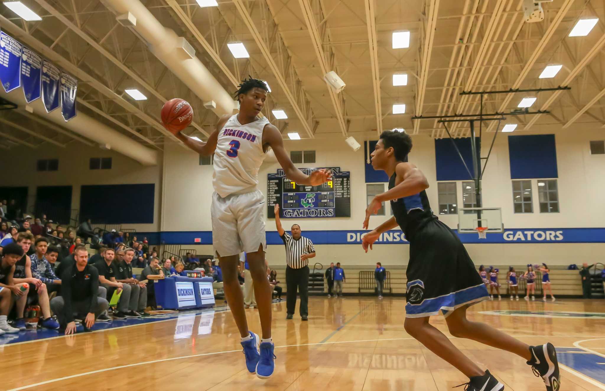 UH basketball signs top recruit during early signing period