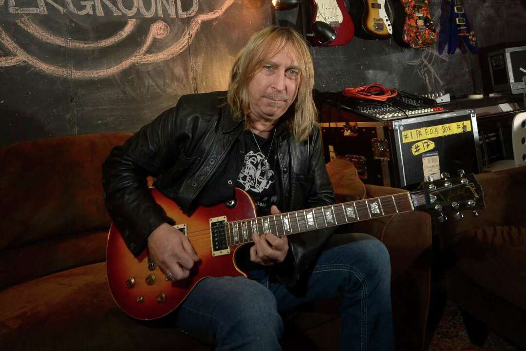 Paul Nelson, Grammy-winning CT guitarist who played with legends, dies