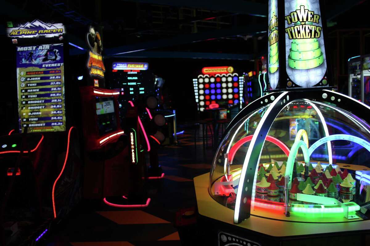 Main Event re-opens in Humble