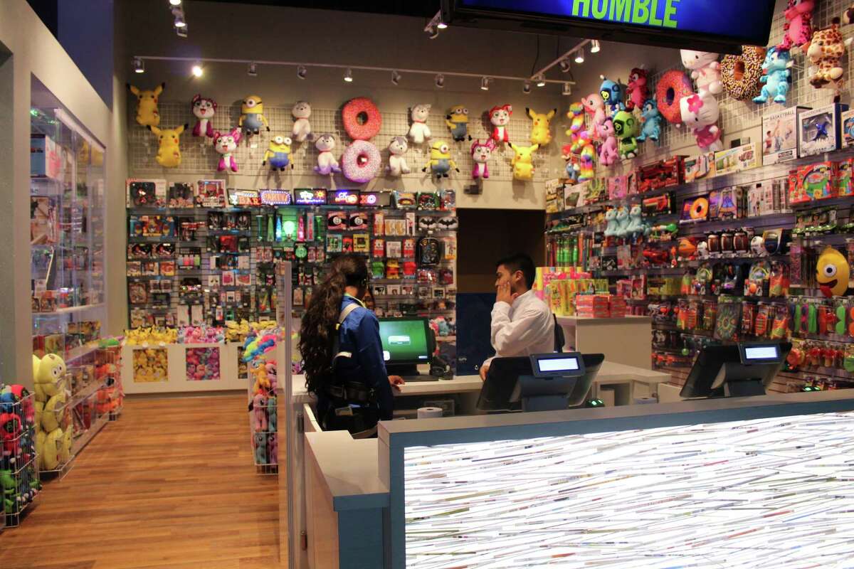 Main Event re-opens in Humble