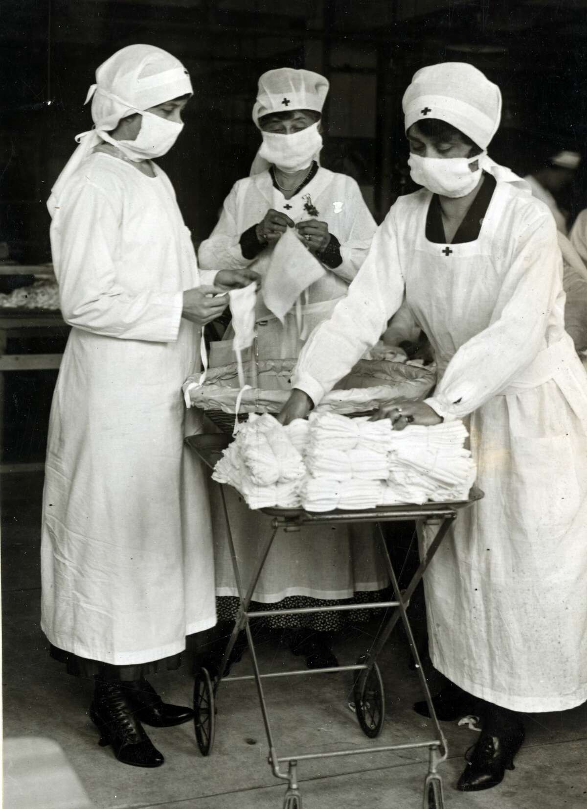 San Francisco forced people to wear masks during the 1918 Spanish flu ...