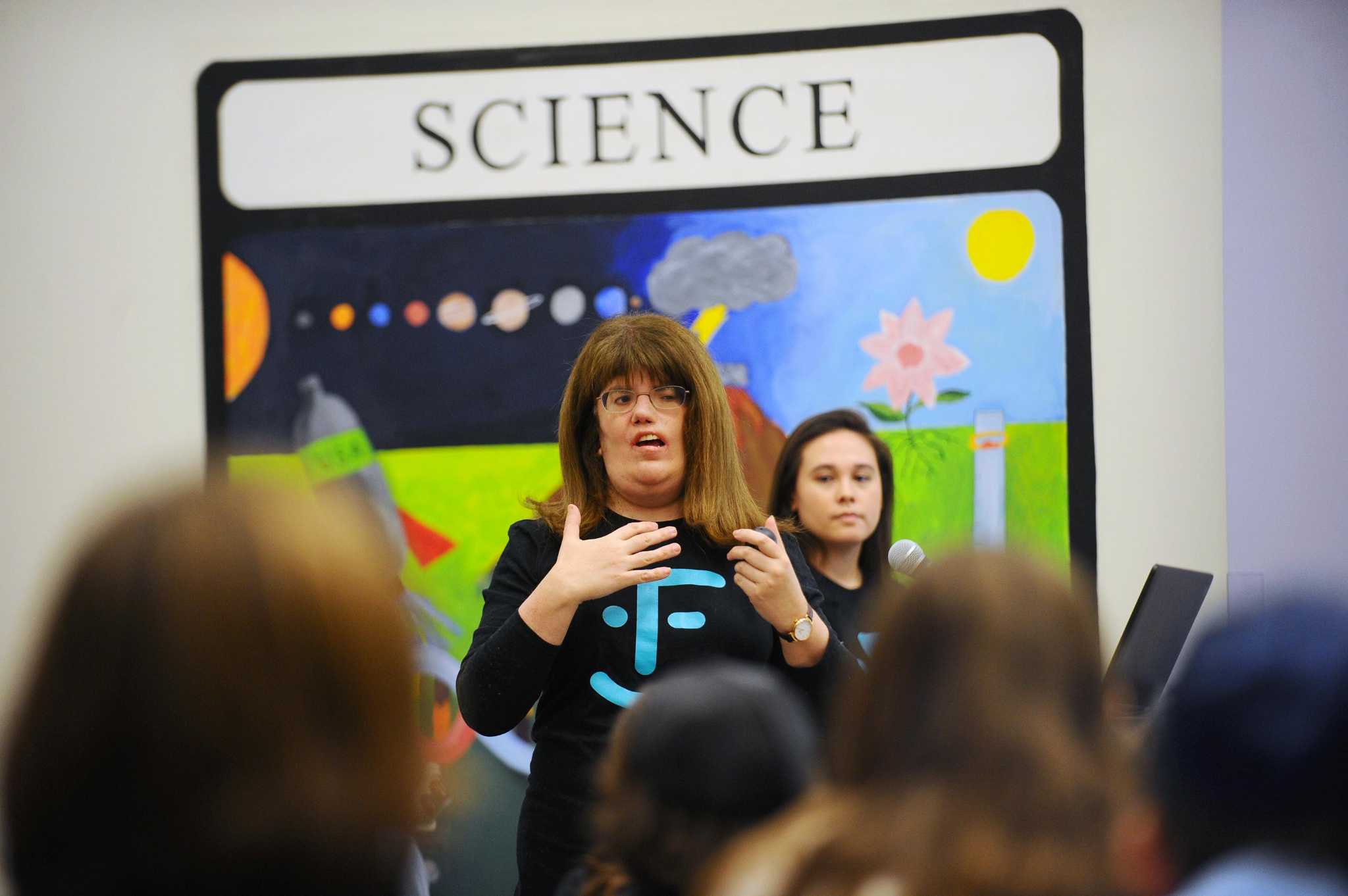 Group provides ‘Wonder’-inspired bullying lesson to Stamford students