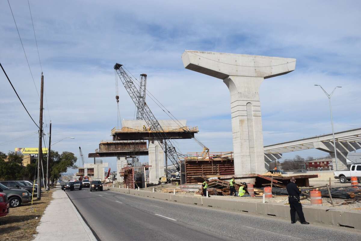 2 workers crushed by 1,000 pounds of rebar in construction accident on ...