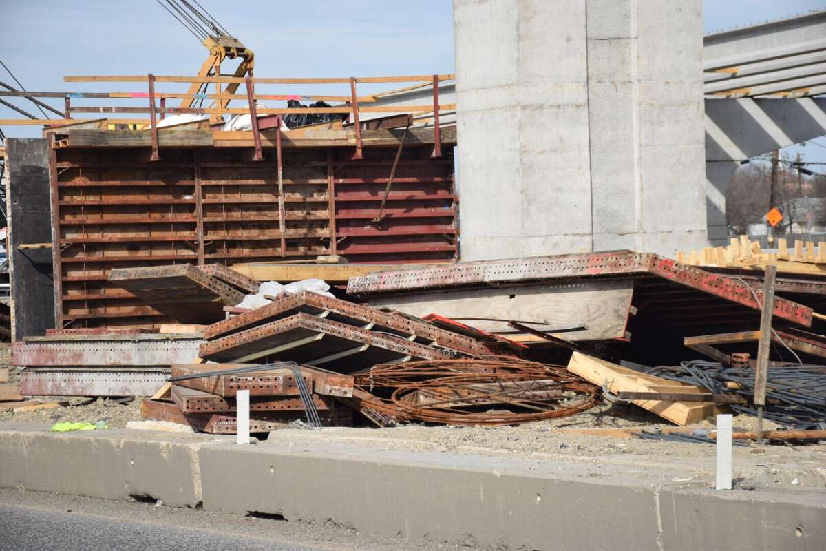 2 workers crushed by 1,000 pounds of rebar in construction accident on ...