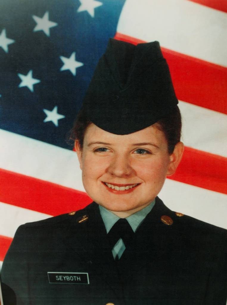 Soldier's mom: How did Amy die?