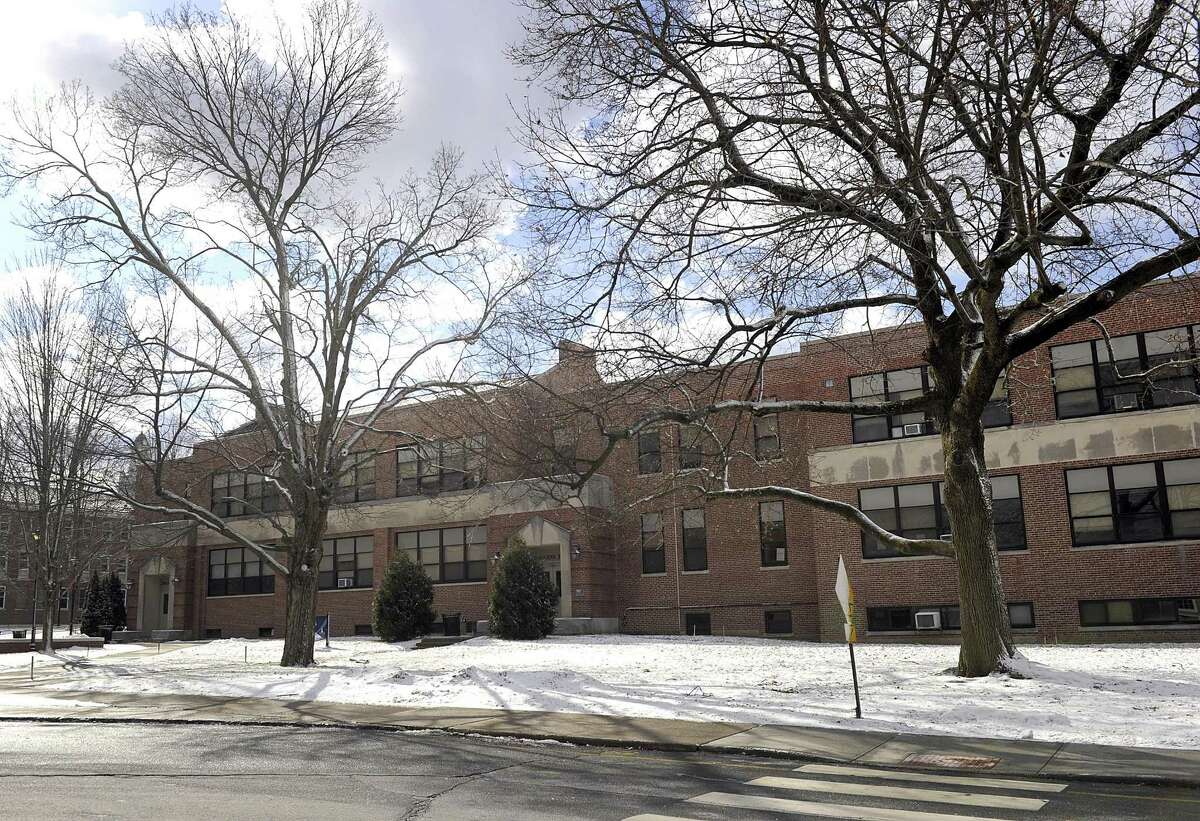 Change to five-day schedule worries some WCSU students