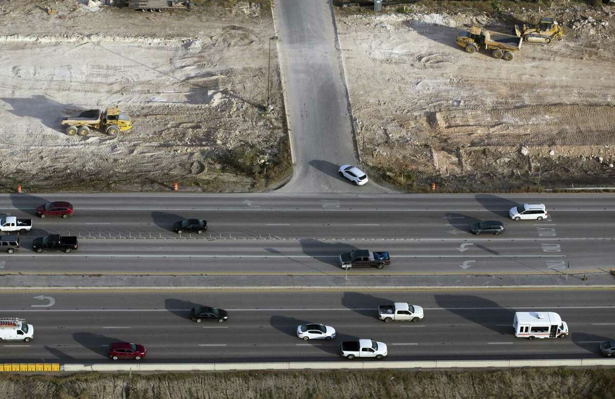 Construction in full swing on U.S. 281
