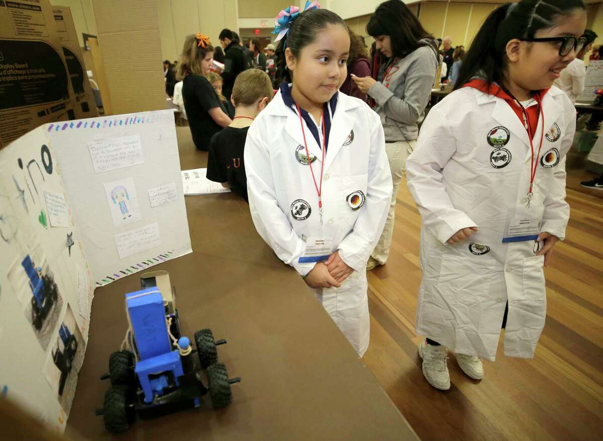 Ed Helms Girlfriend Sarah Bastian