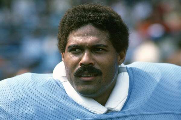 After 34-year wait, Robert Brazile eager to involve family in Hall of ...