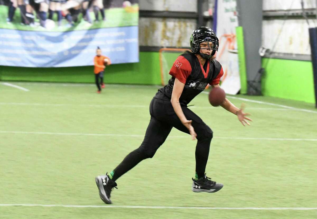Connecticut Hawks recruit for women’s tackle football team