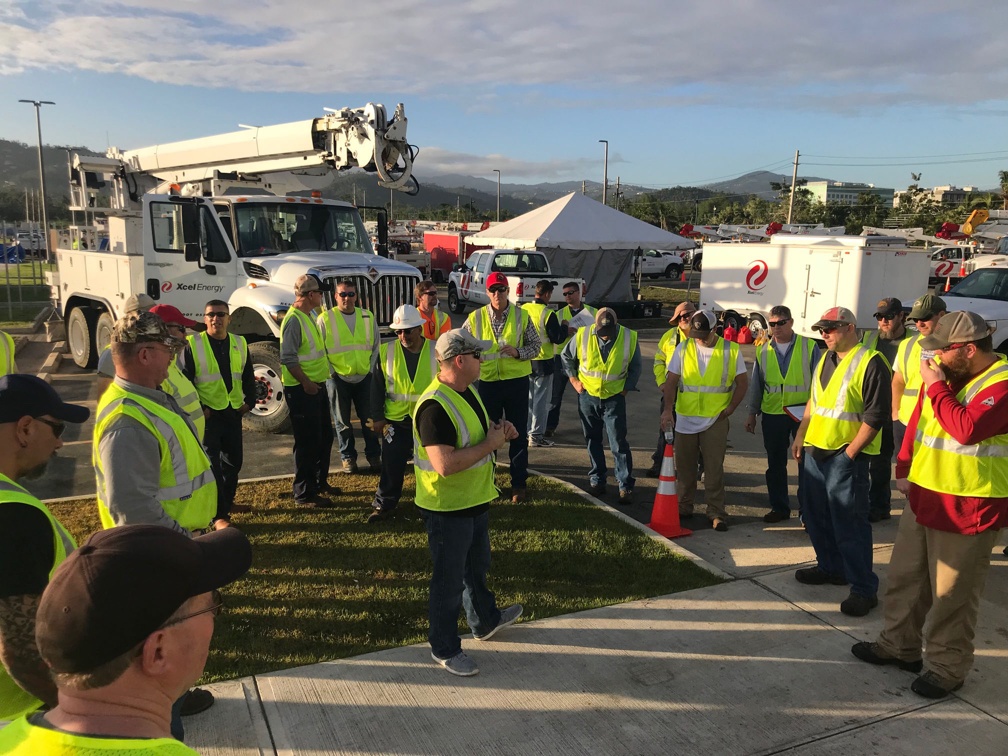 Xcel Energy crews make progress in first week of Puerto Rico ...