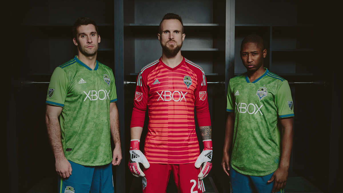 Photos: Sounders pay tribute to fans with new uniforms