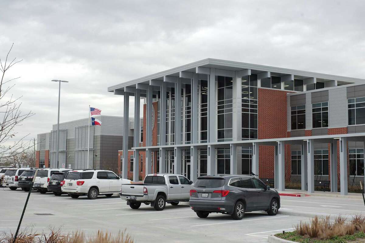 New ninth-grade center gives Dobie freshmen their own space