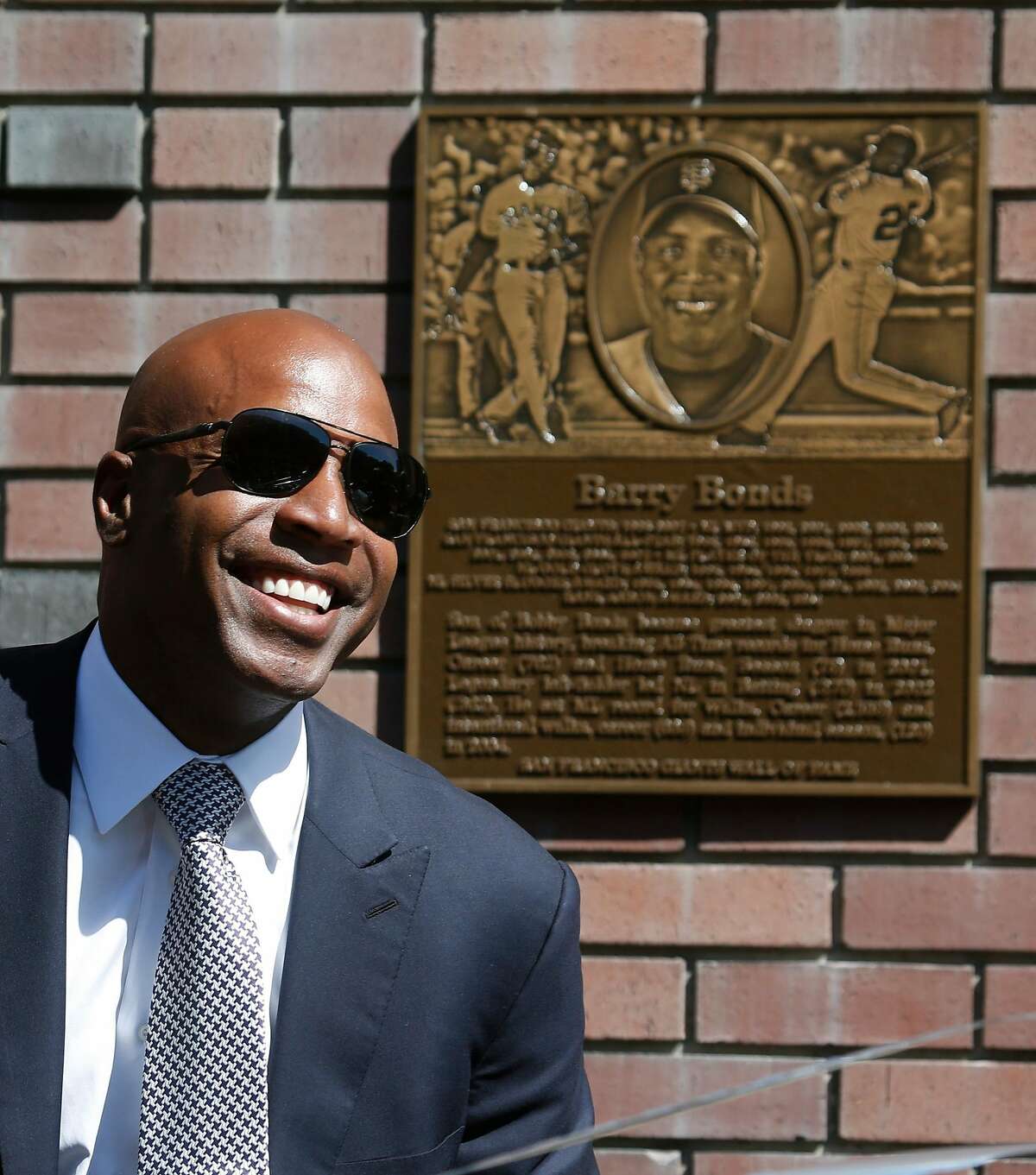 Giants retiring Barry Bonds' jersey number: 25