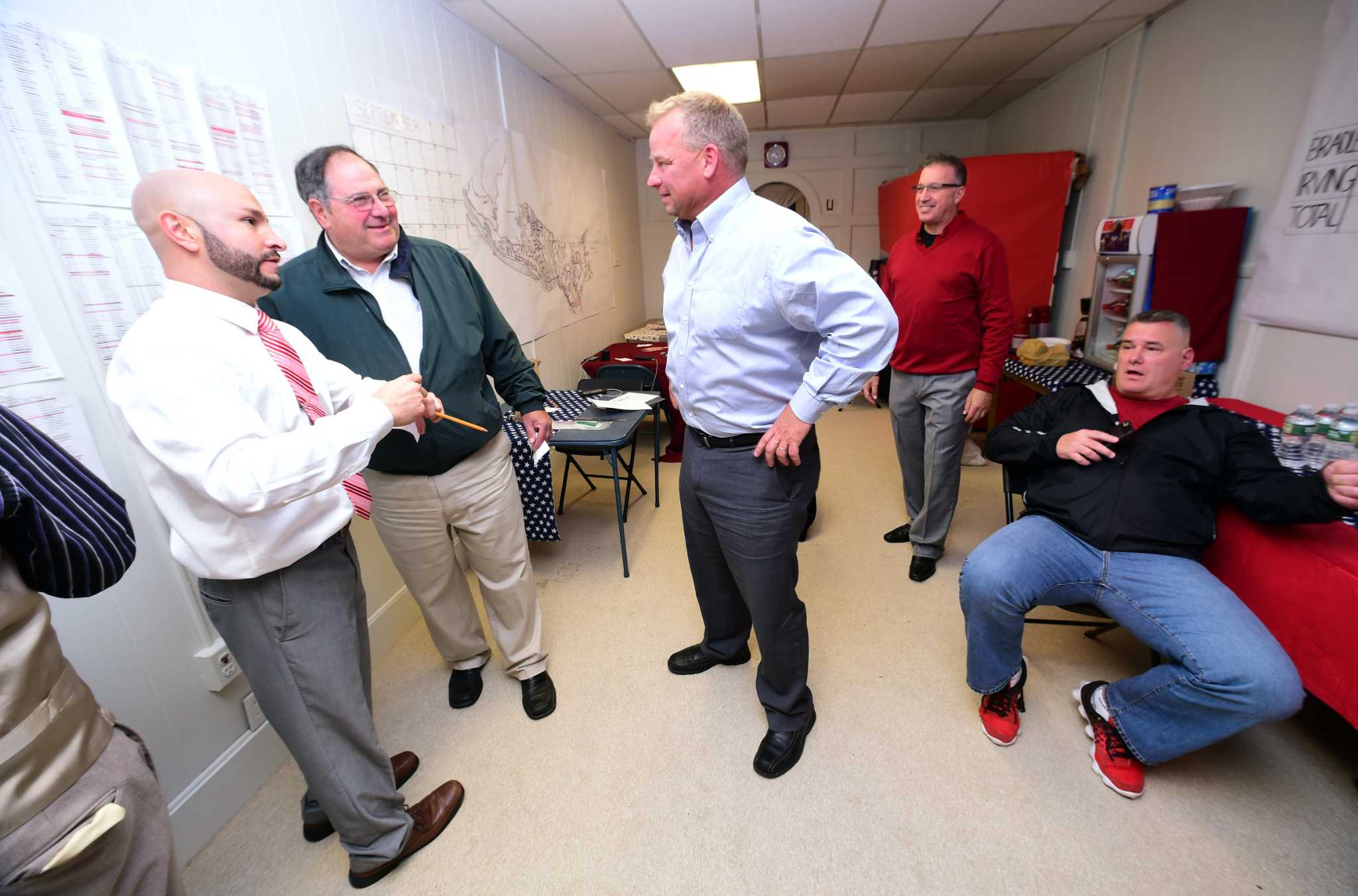 Derby mayor raises the bar and $632 for TEAM