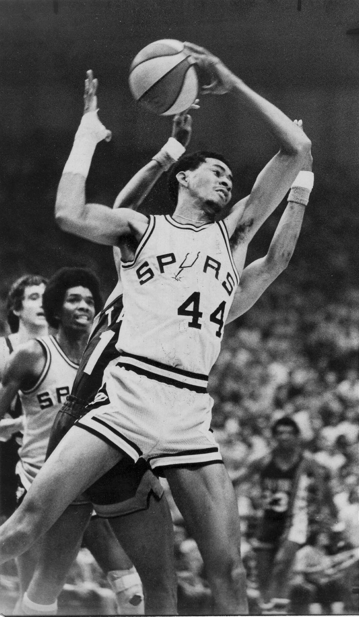 Spurs legend George Gervin joined team in 1974