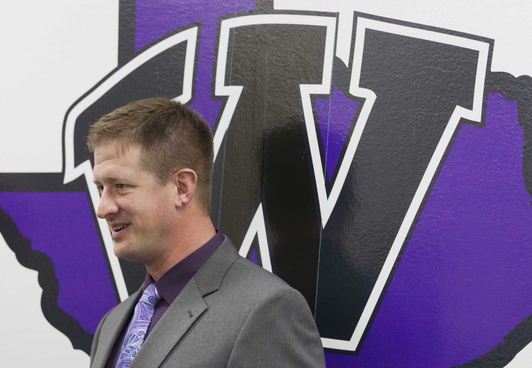 Willis hires Michael Wall as new head coach