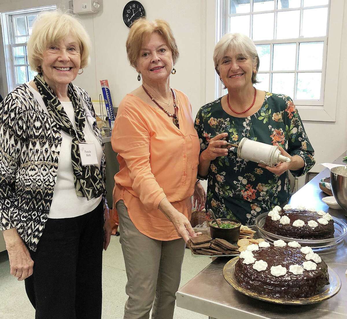 NC: Community Buzz: Study abroad, Encore Club welcomes new members...