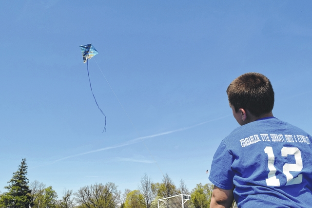 Kites connect community, congregants