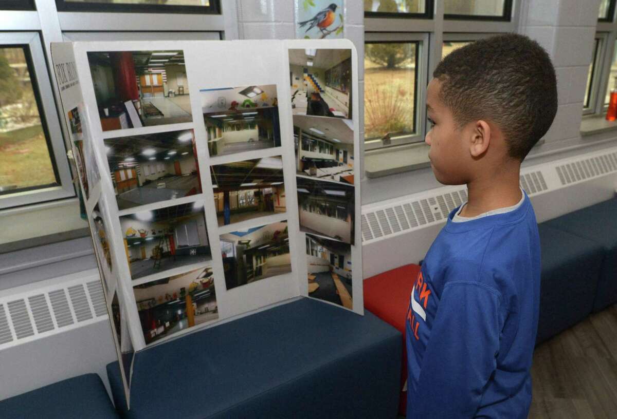 Fox Run Elementary School transforms library for the digital age