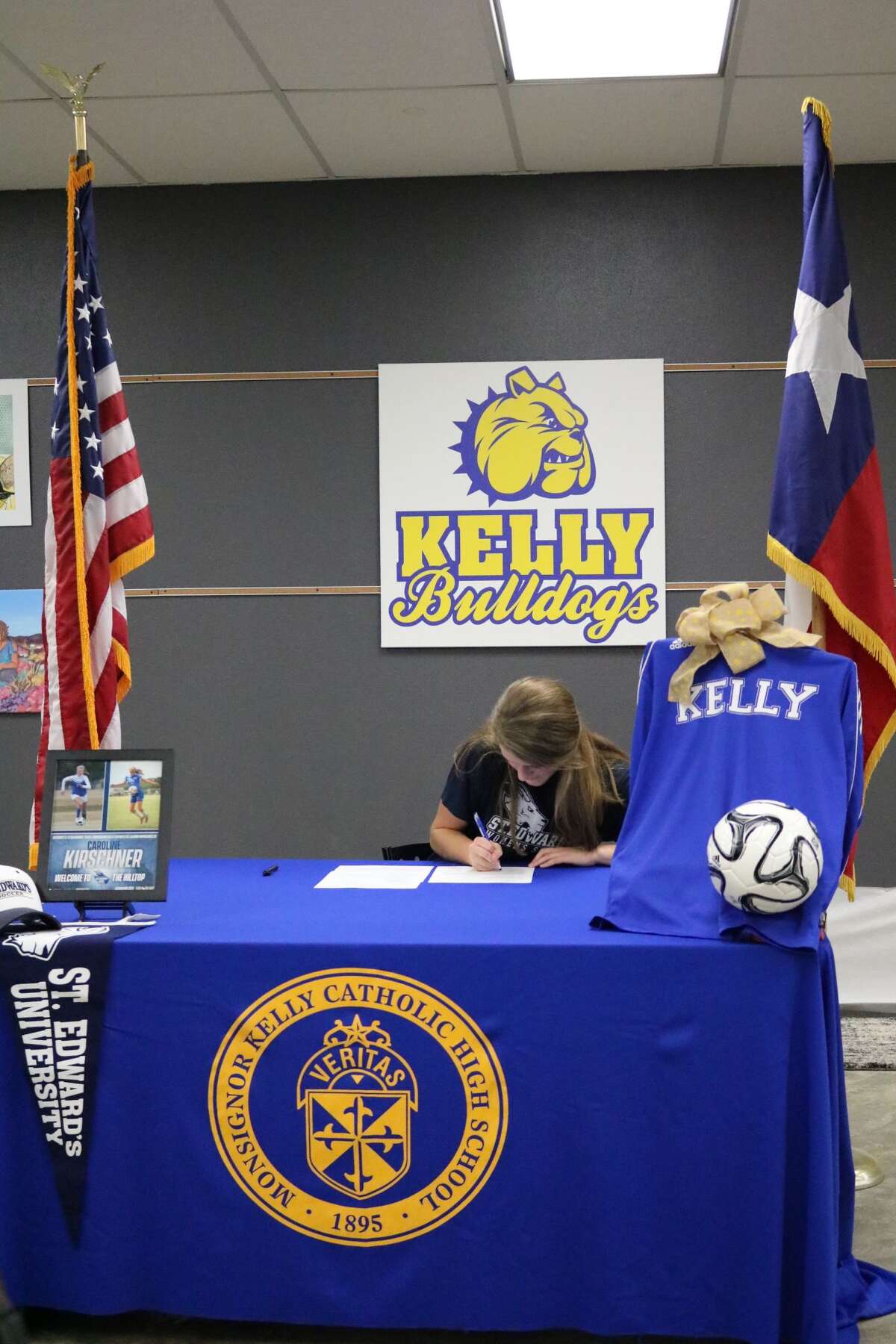 Kelly girls soccer player signs with St. Edwards