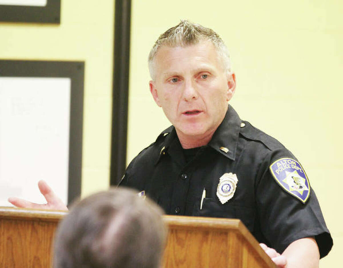 Alton Police Department presents idea of camera system for Clark Bridge