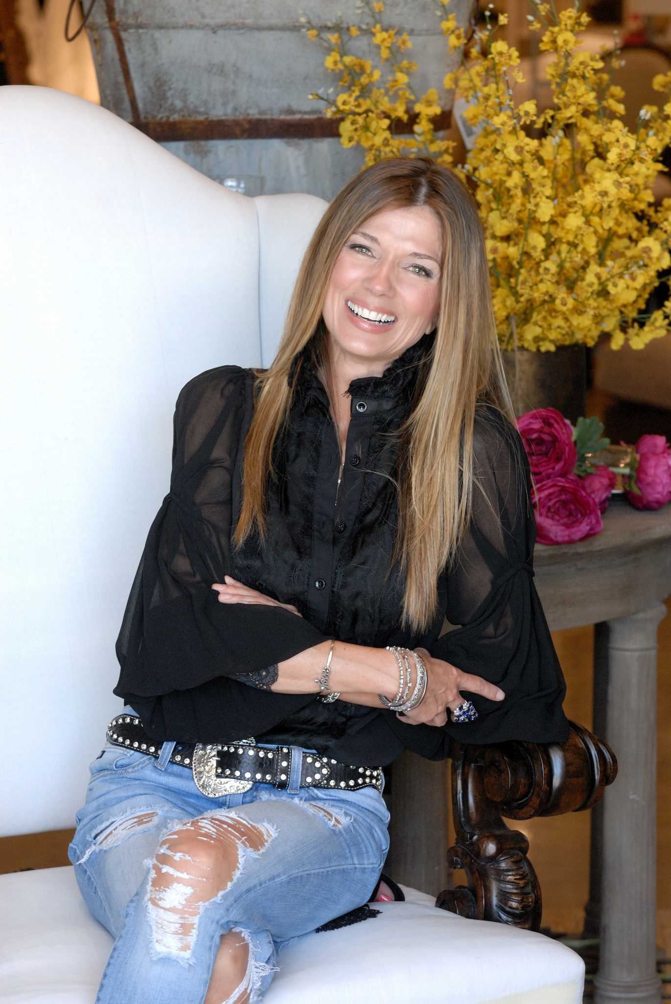 ART FEEL: Pop up exhibit honors Donna Dorrell