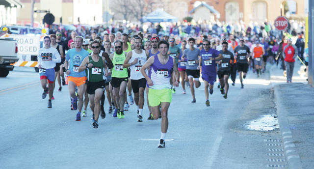 Runners enjoy sights, weather during annual Great River Road Run