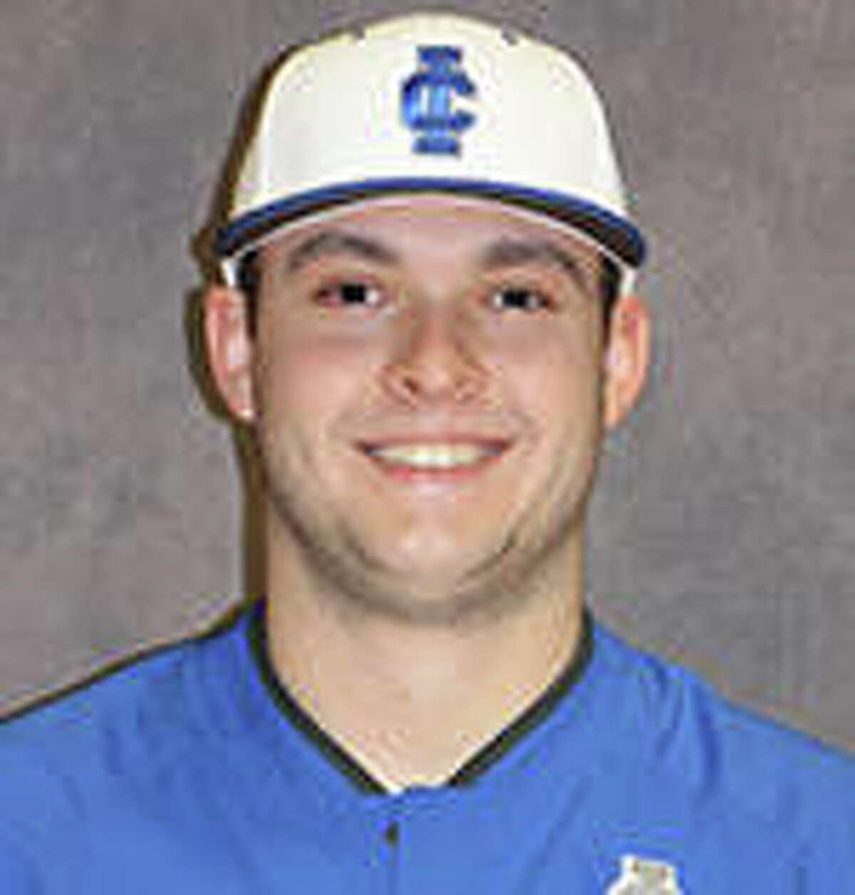 Illinois College's Dylan Jones to pitch for Sliders tonight