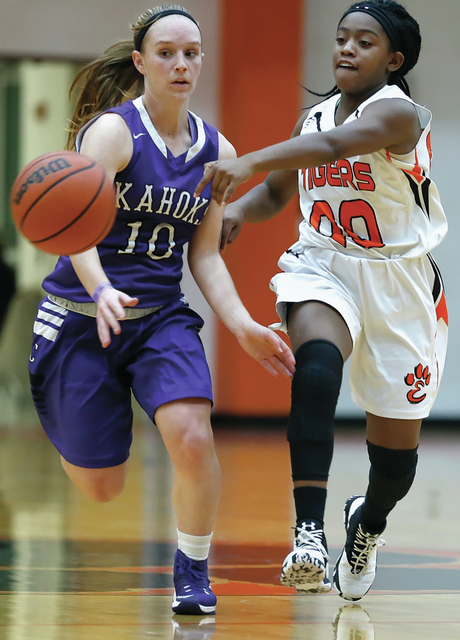 PREP GIRLS BASKETBALL: Tigers go to bench to beat Whitney Young