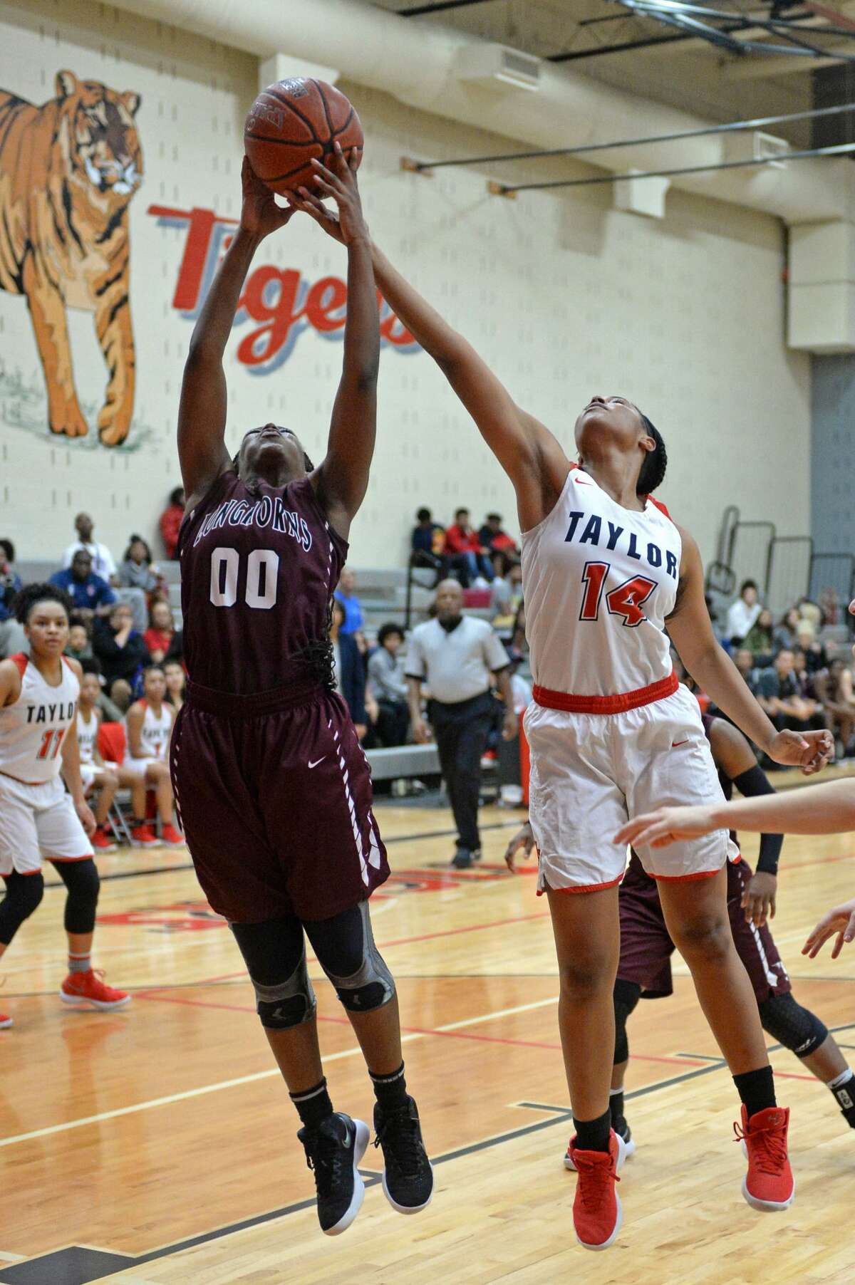 George Ranch beats Alief Taylor in tiebreaker to clinch final playoff spot