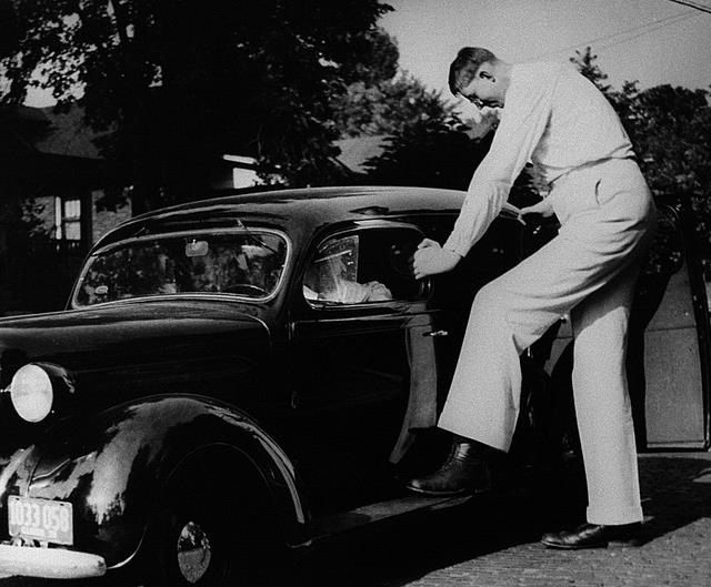 99 years of Robert Wadlow: Birthdays show giant’s coming-of-age