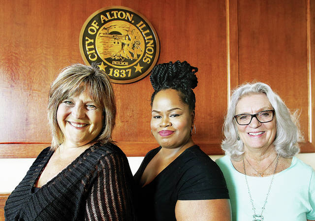 Cindy Roth, Tammy Kaus retiring; Cameo Foster to be new Alton treasurer