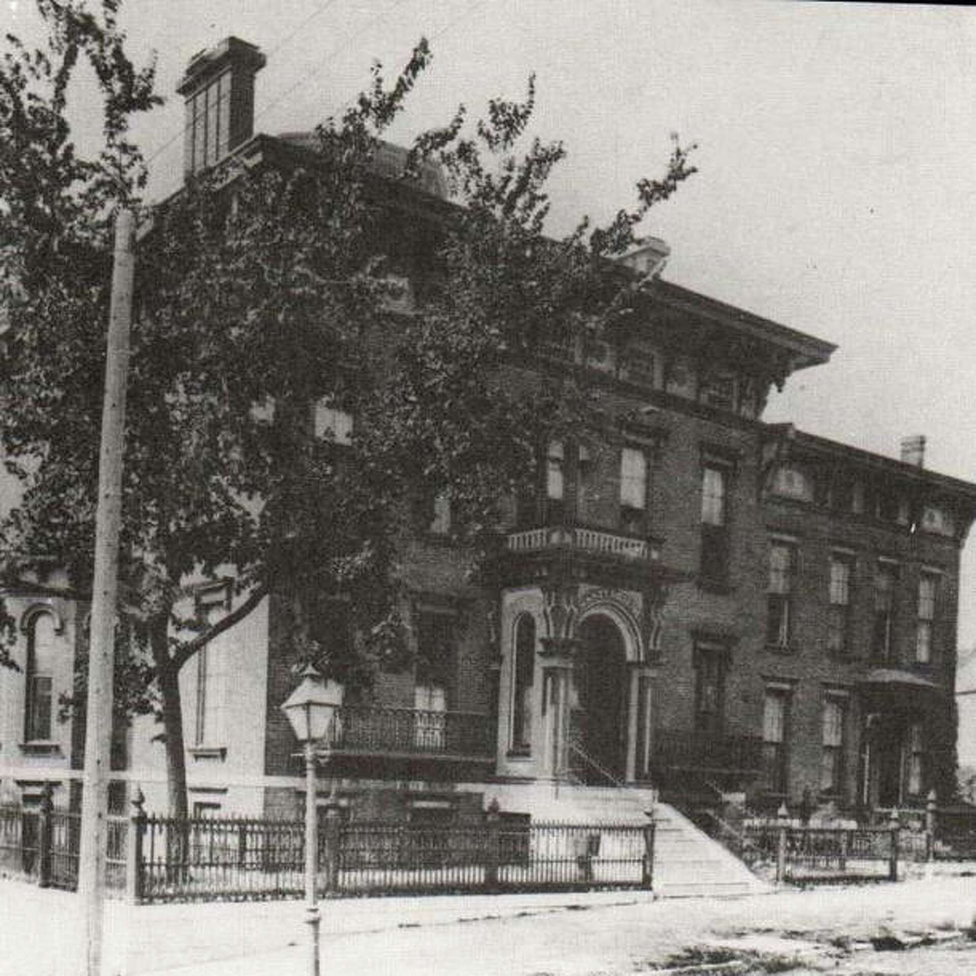 Our Past: Pre-Civil War Victorian mansion residence of Nathaniel Hanson