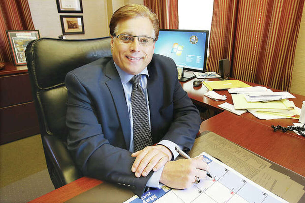 Walker to address Alton deficit, finances, parks, police study in next term