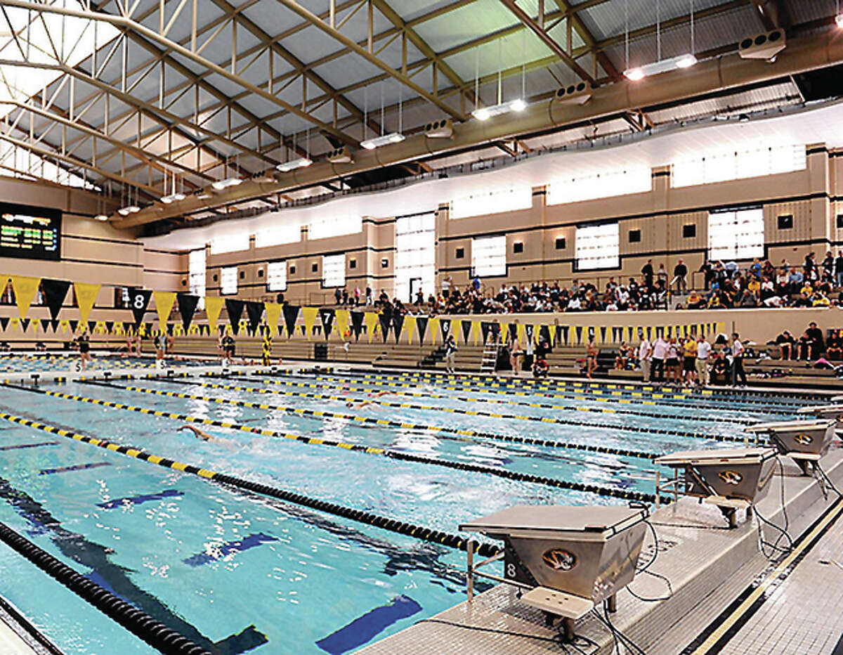 COLLEGE SWIMMING: Godfrey natives Monroe, Aragona making splash at SEC ...