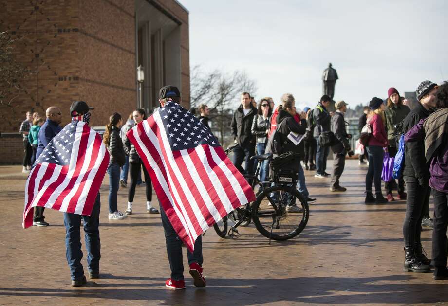 At least 5 arrested after skirmishes at UW rally, protest - seattlepi.com
