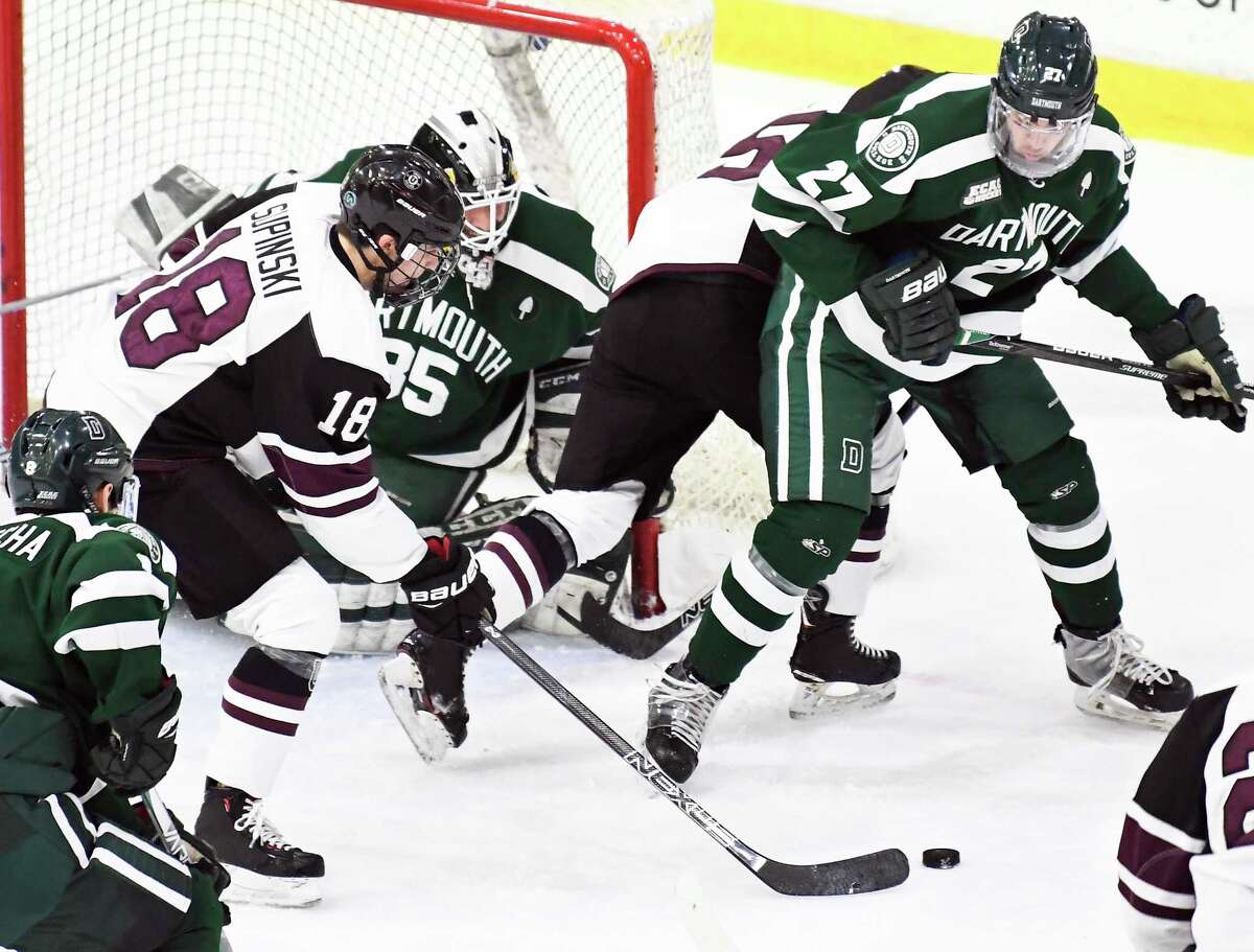 Union hockey finds way to get past Dartmouth