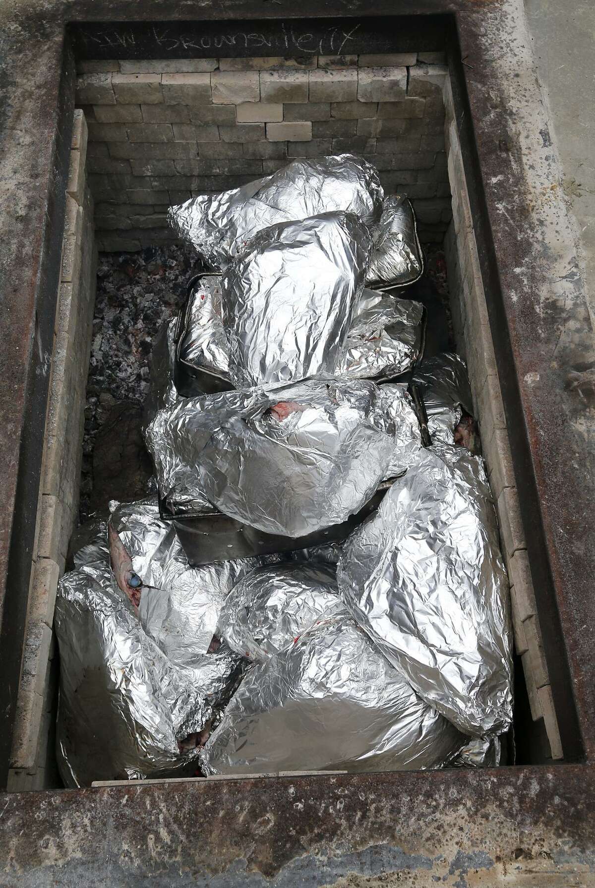 Vera’s Backyard Bar-B-Que last of a South Texas barbacoa tradition