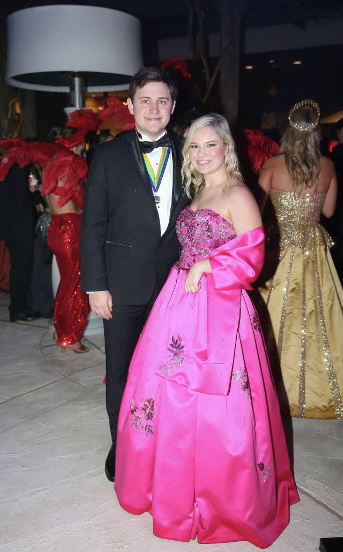 Surprise Blondie performance wows San Luis Salute's "Hollywood Dinner ...