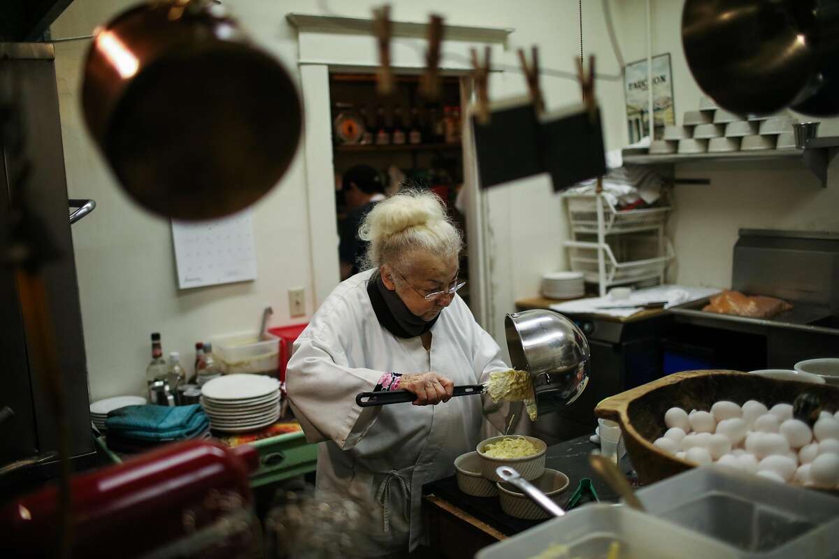 At Cafe Jacqueline in SF, stellar souffles come to those who wait
