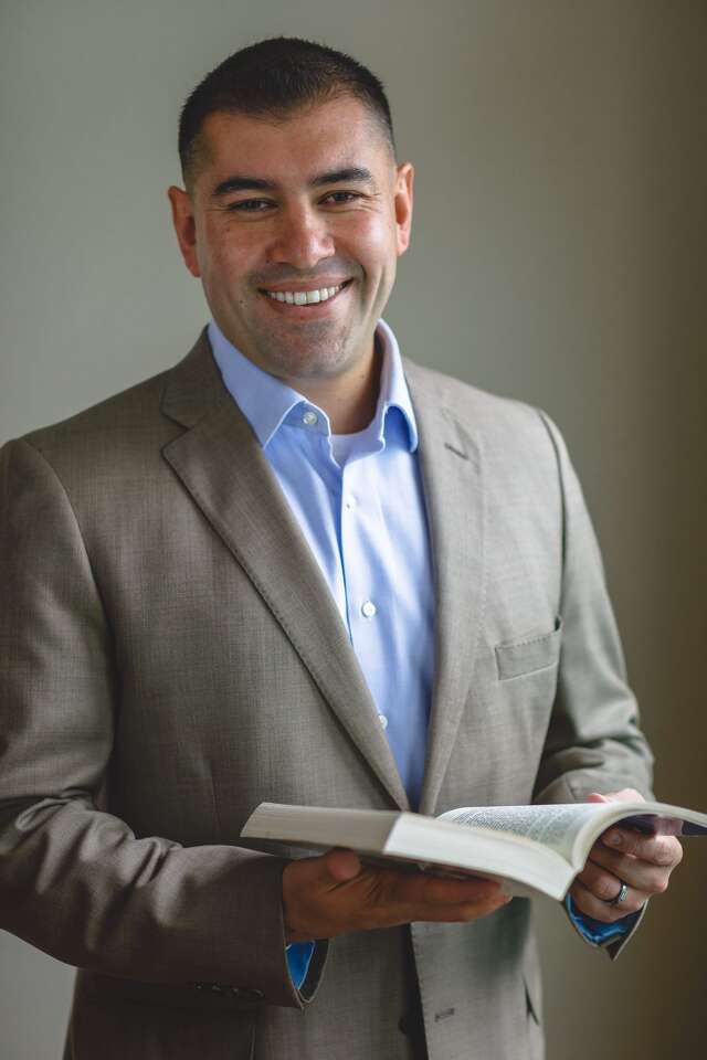 For Land Commissioner: Miguel Suazo - HoustonChronicle.com