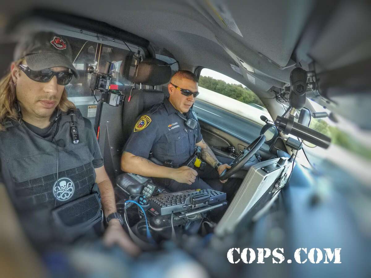Behind-the-scenes photos show 'COPS' filming in San Antonio area