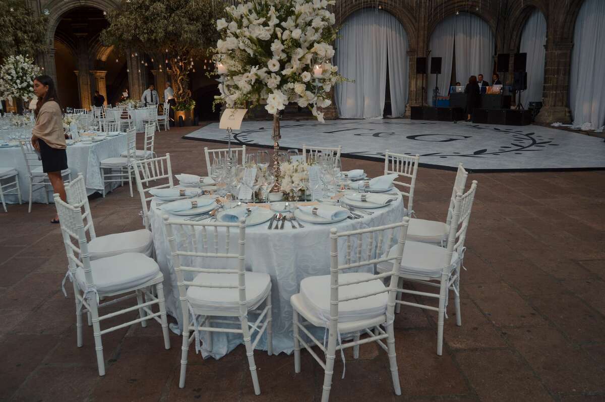 A wedding fit for a princess -- Houston's princess, that is