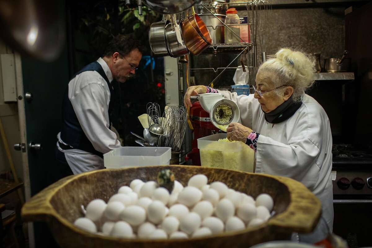 At Cafe Jacqueline in SF, stellar souffles come to those who wait