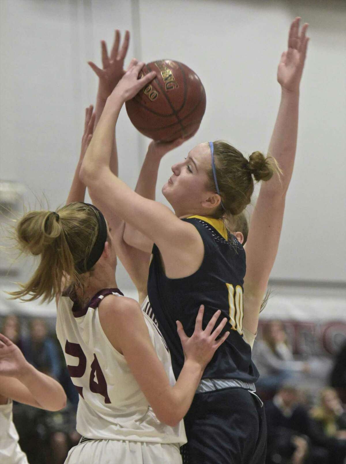 Fourth-quarter surge lifts Bethel girls over Weston in SWC quarterfinals