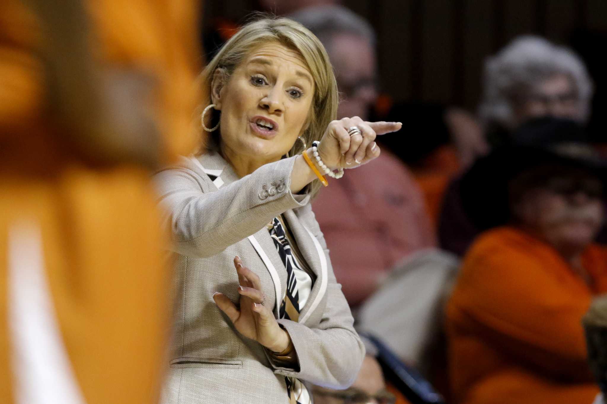 Texas women start chase anew to catch Baylor in Big 12